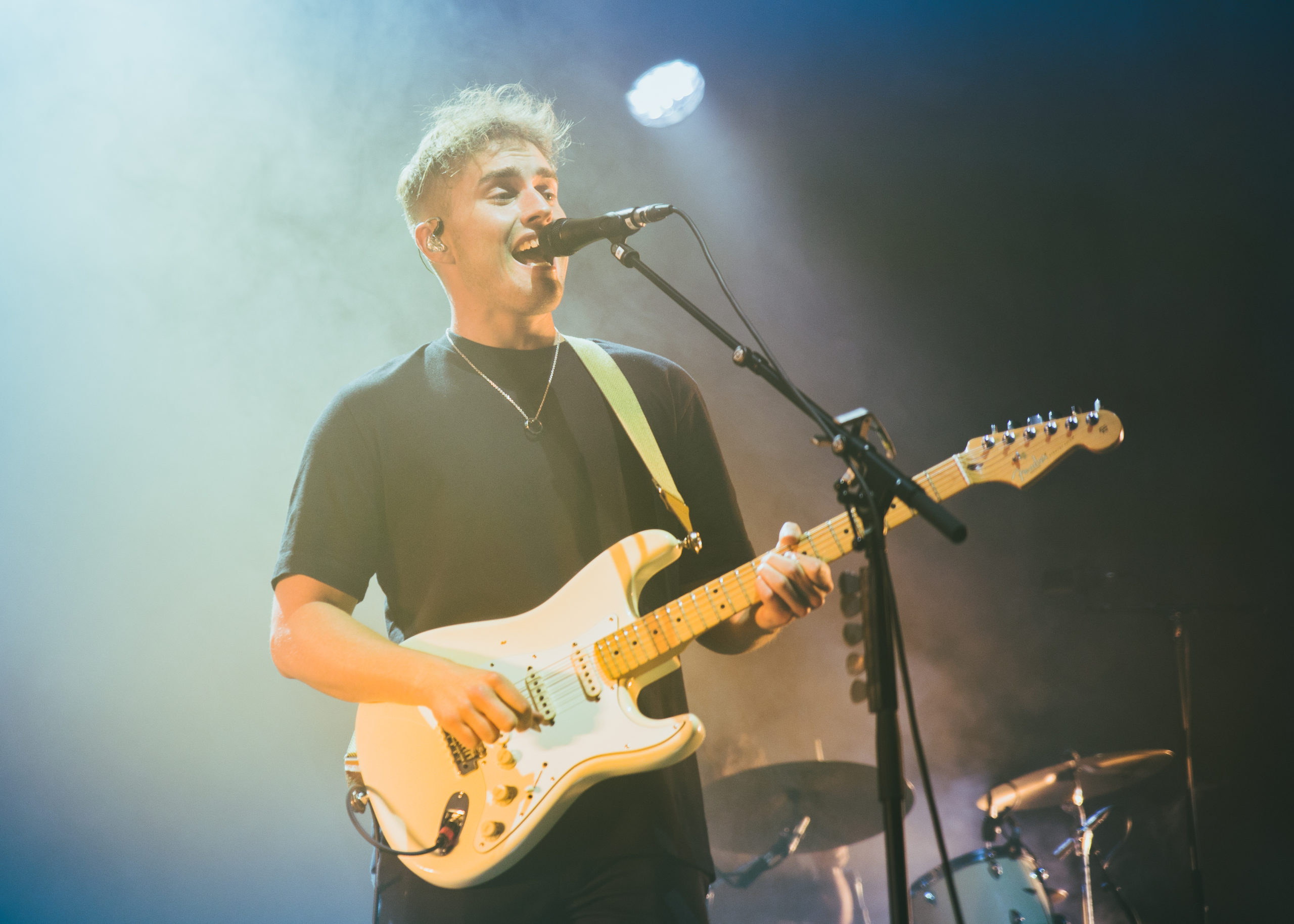 Sam Fender @ Manchester O2 Victoria Warehouse review - a refreshing ...