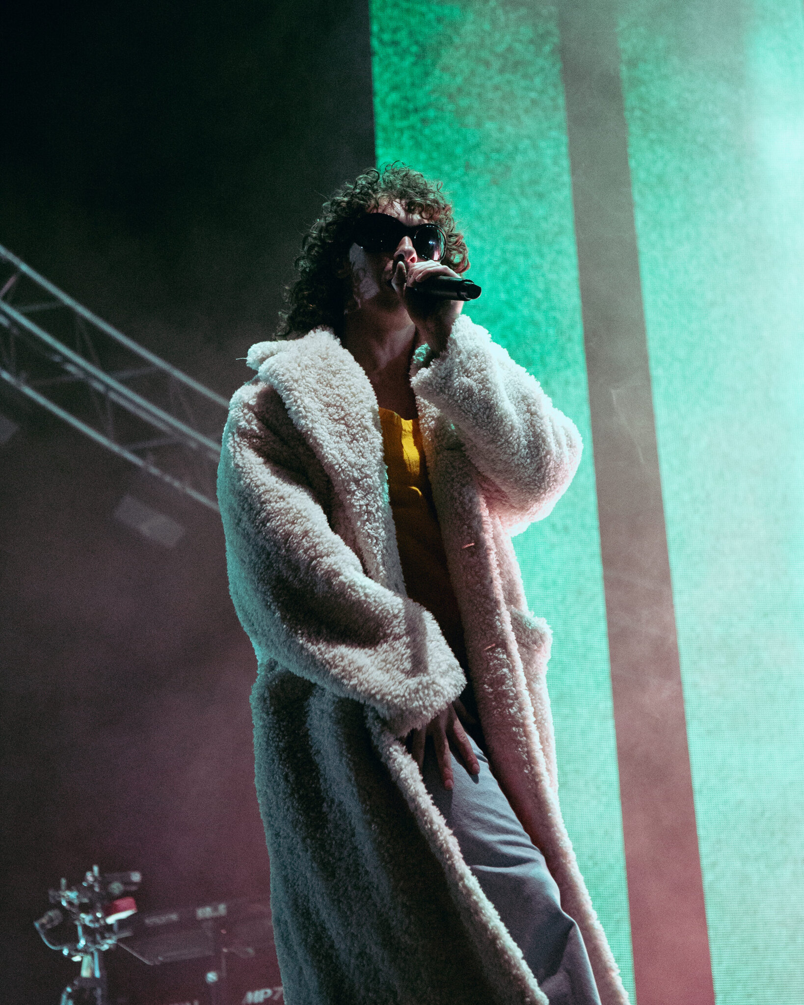 Don Broco @ First Direct Arena review and gallery - roaring crowd and a ...