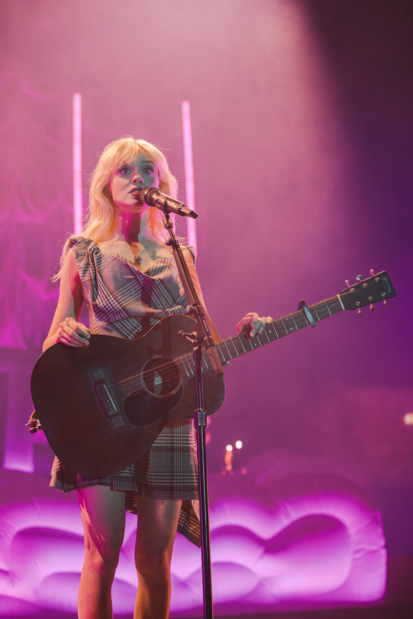 Maisie Peters @ O2 Apollo Manchester review and gallery - an empowering ...