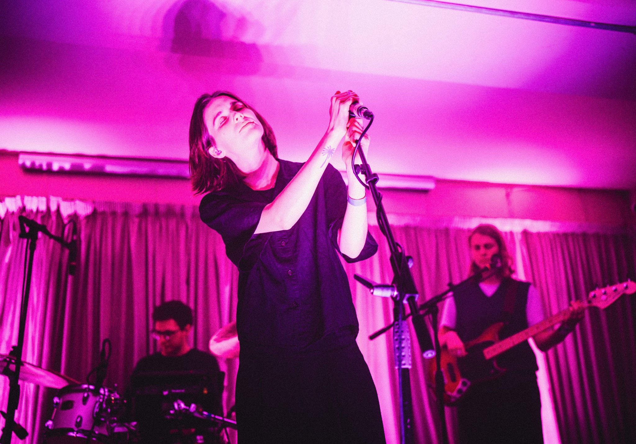 Art School Girlfriend / Caitlin LM @ YES Pink Room review - subtlety ...