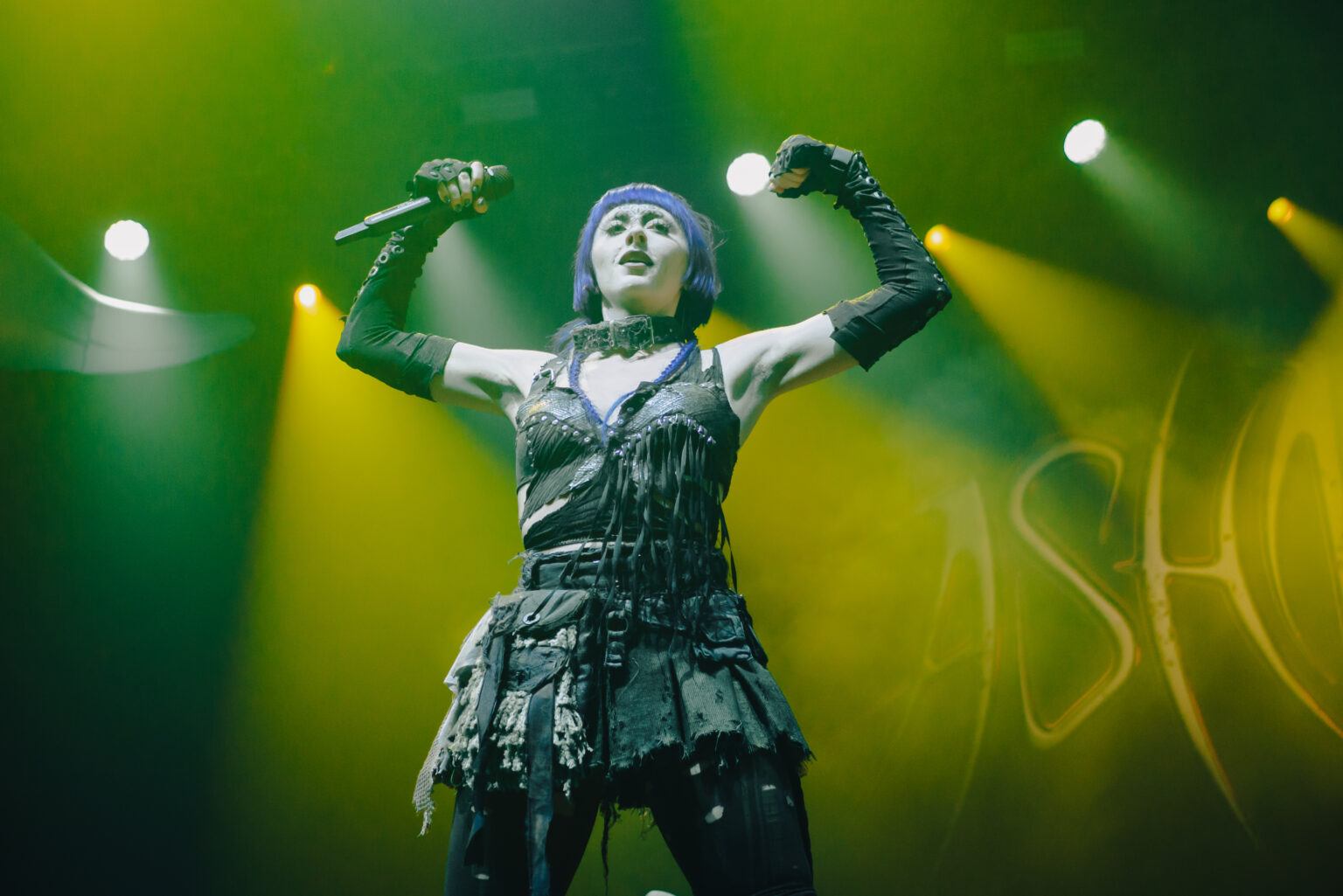 Ashnikko @ Victoria Warehouse review and gallery - a distinctive and ...