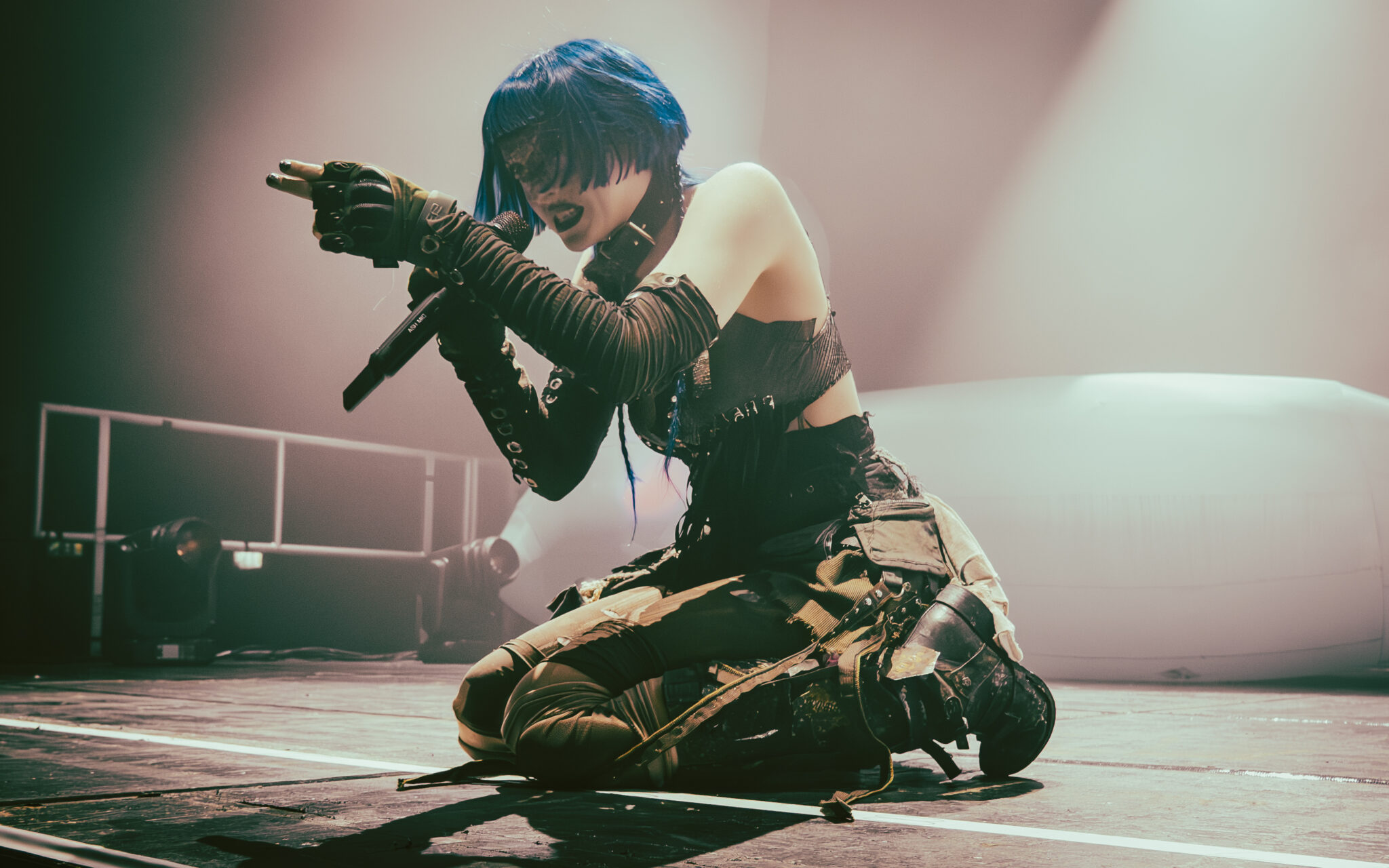 Ashnikko @ Victoria Warehouse review and gallery - a distinctive and ...