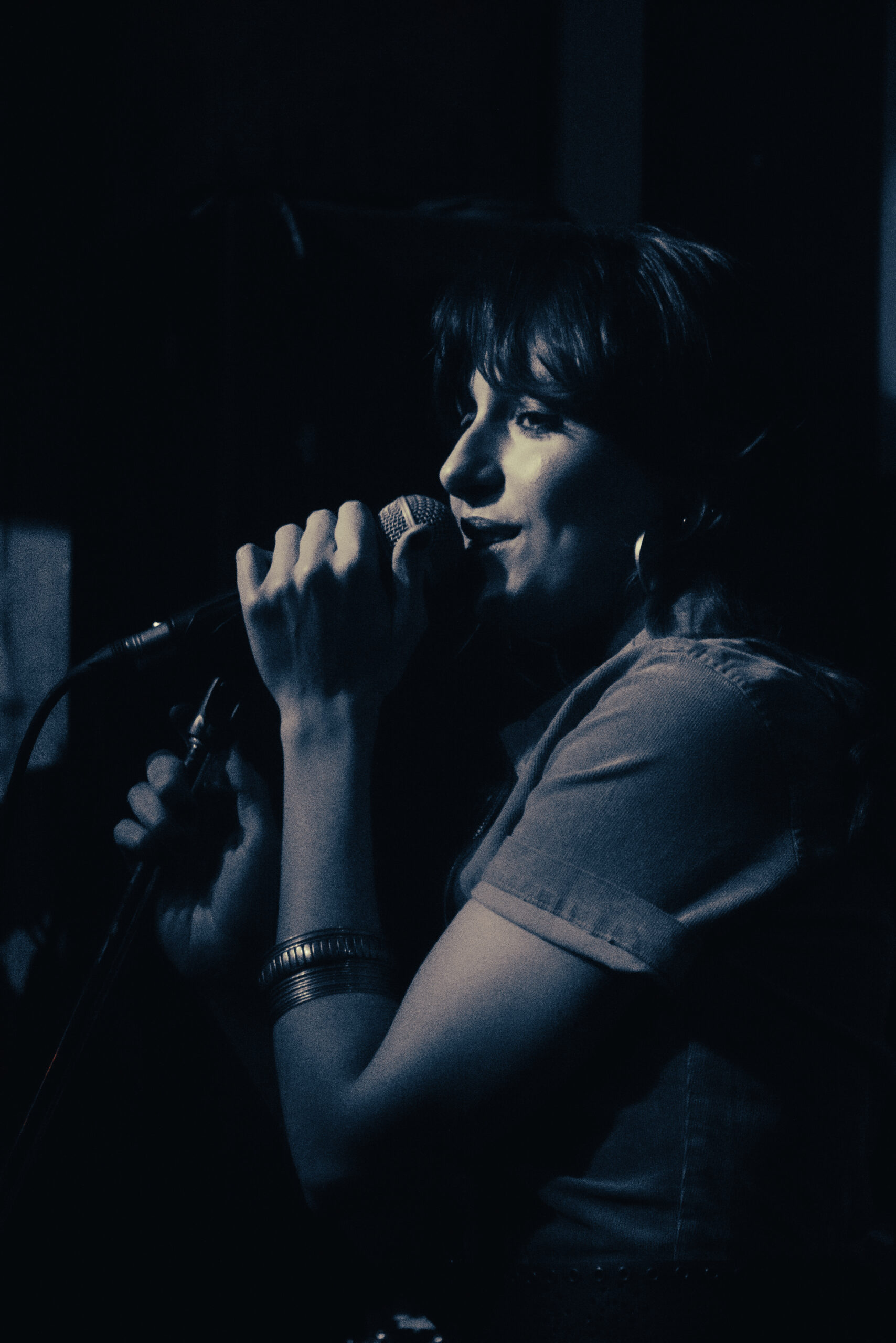Elle Coves @ The Deaf Institute review and gallery – new indie-pop ...