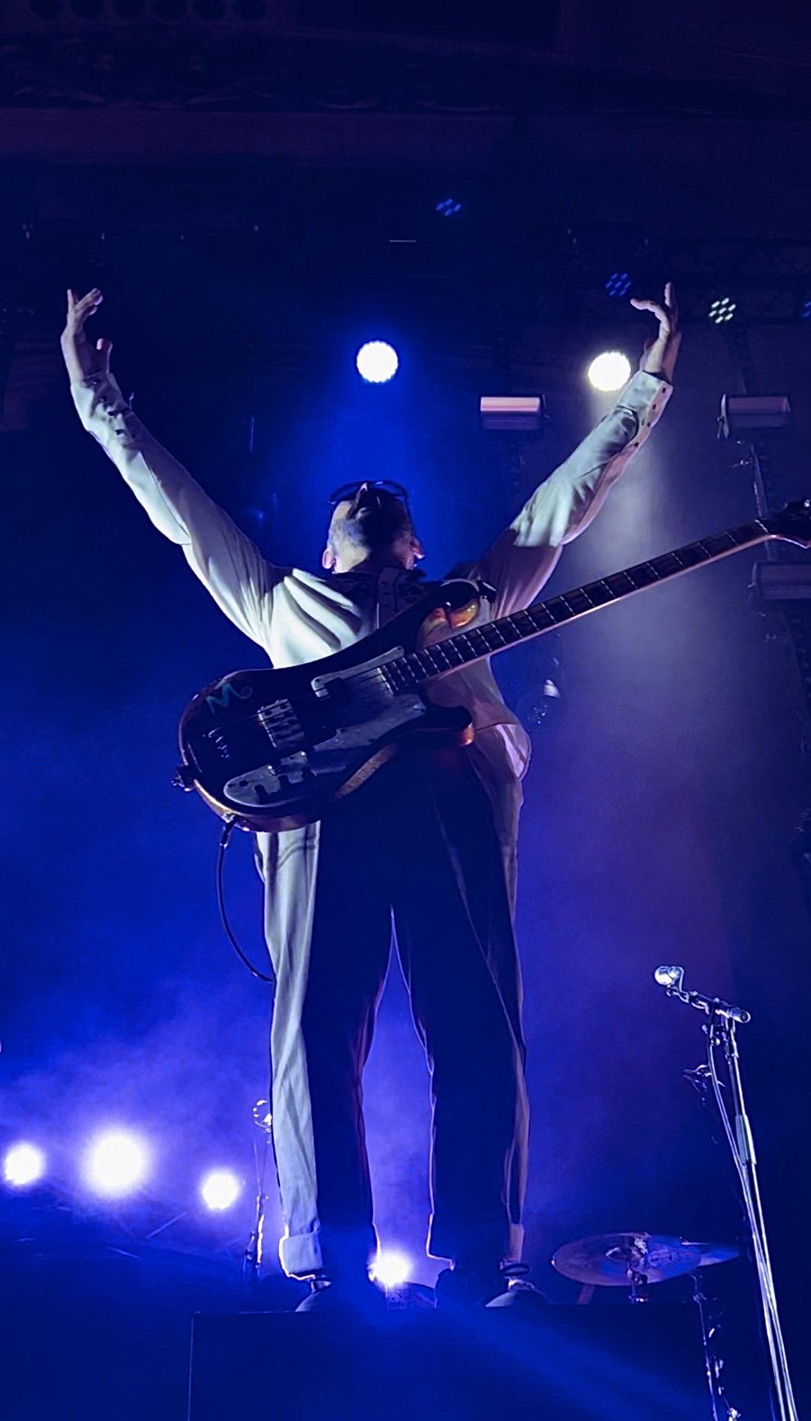 Feeder @ Albert Hall review - Sing-along masters radiate warmth - aAh ...